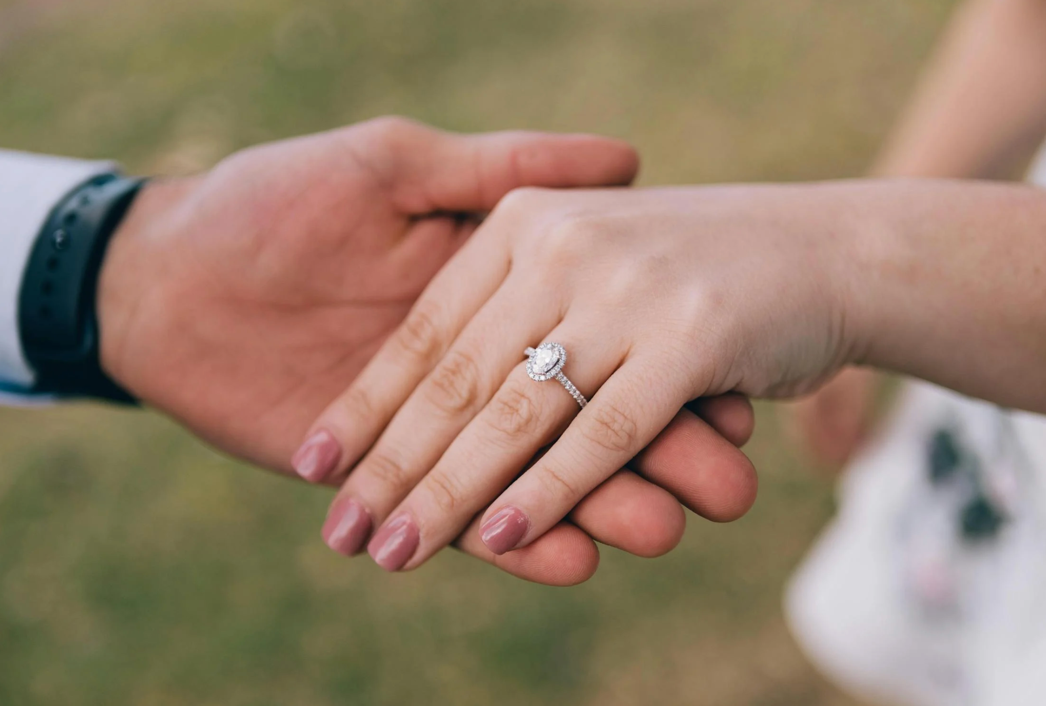 What to Expect at Your First Custom Engagement Ring Consultation ...